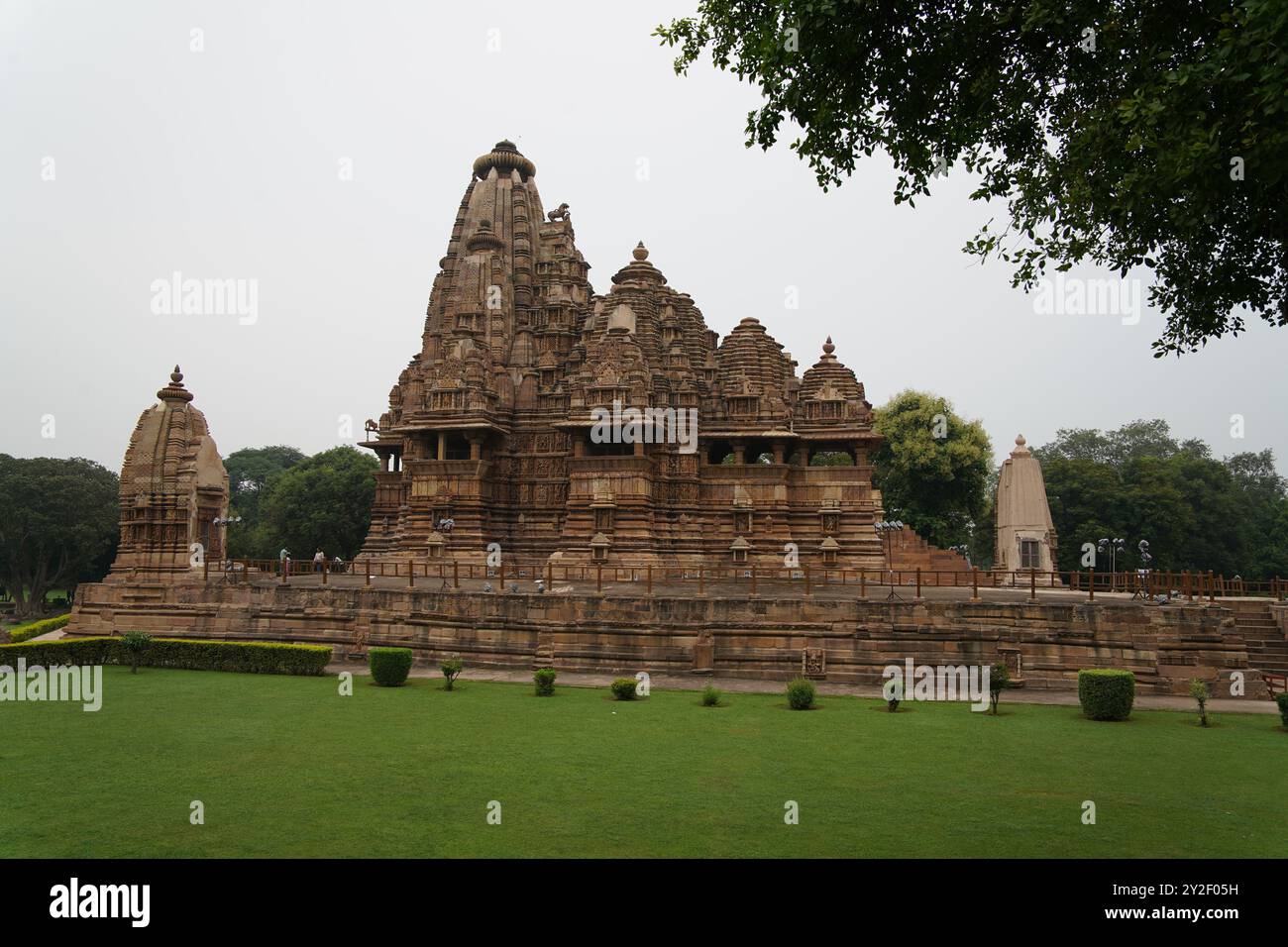 Visvanatha Temple. Khajuraho Group of Monuments. Chhatarpur, Madhya ...
