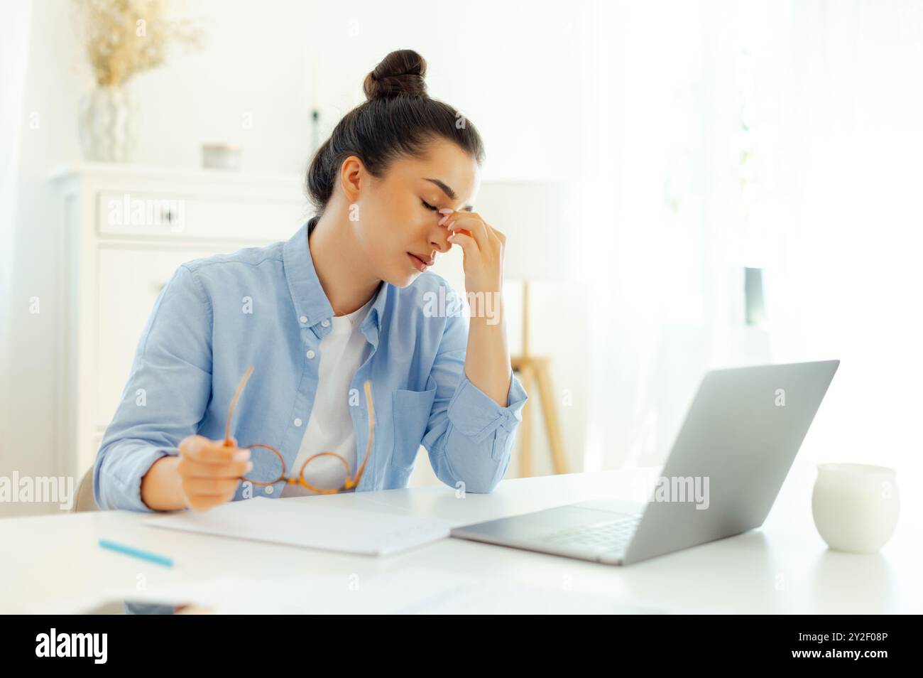 Indian woman having headache using hi-res stock photography and images ...