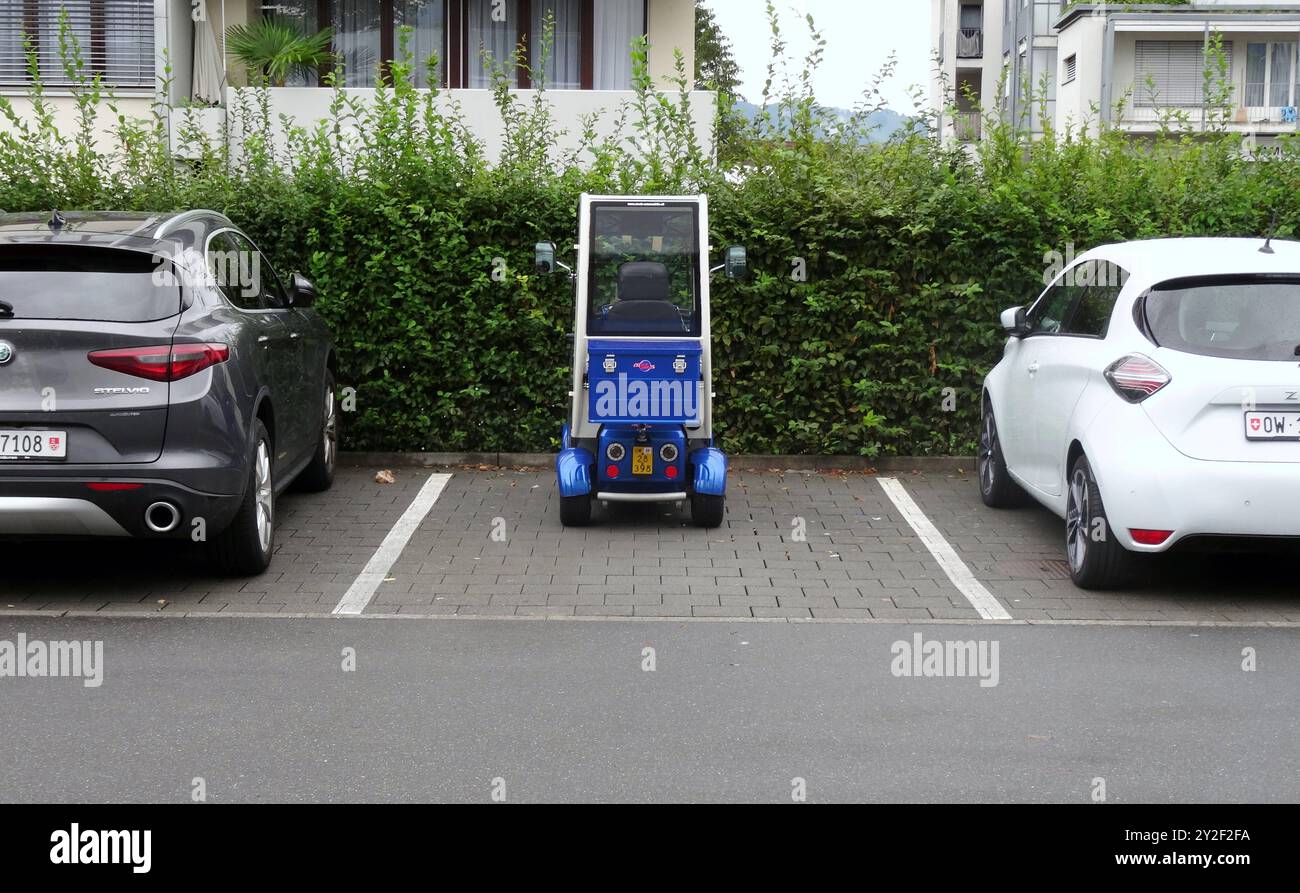 Invalidenfahrzeug hi-res stock photography and images - Alamy