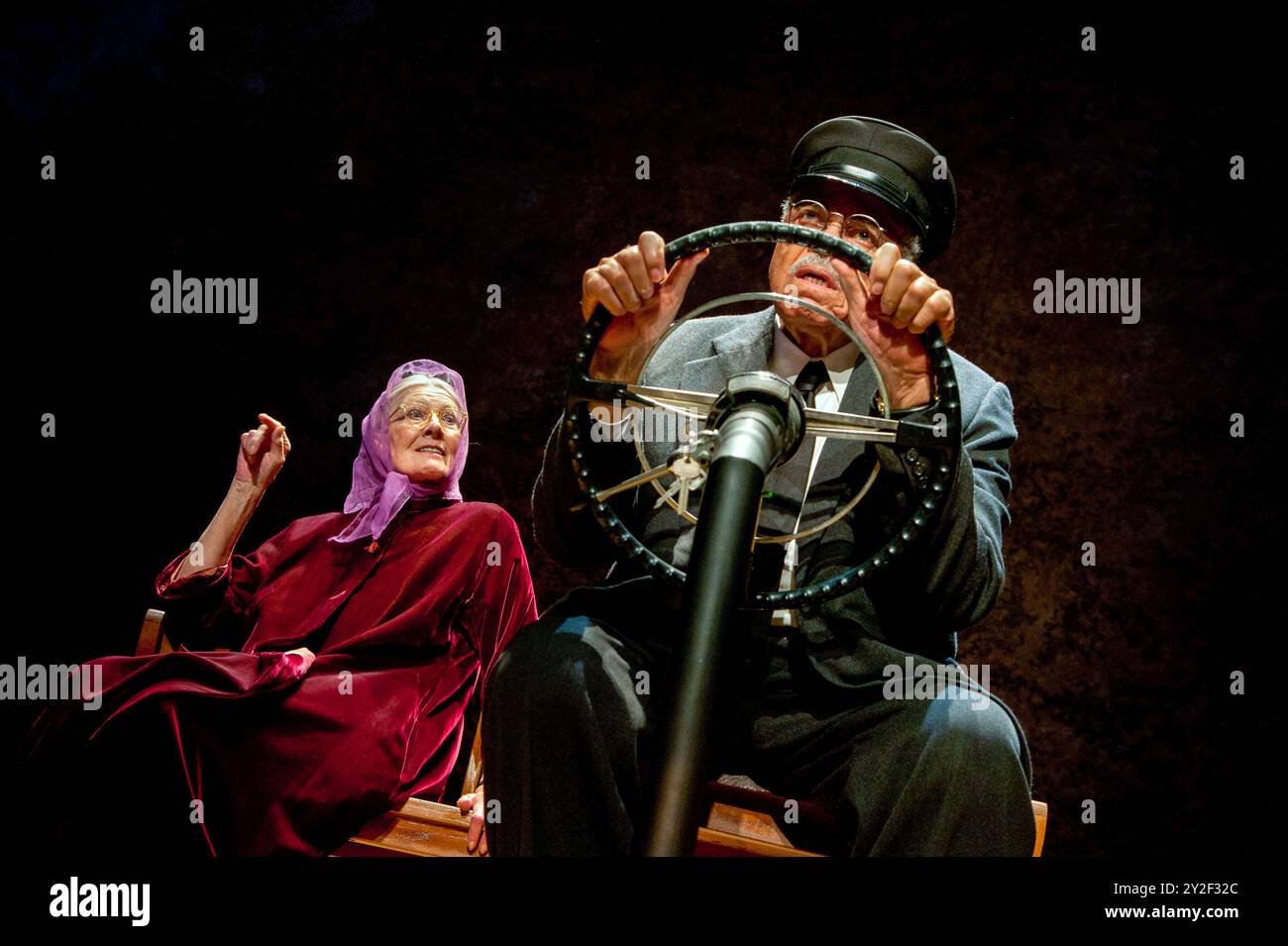 Vanessa Redgrave (Daisy Werthan), James Earl Jones (Hoke Coleburn) in ...