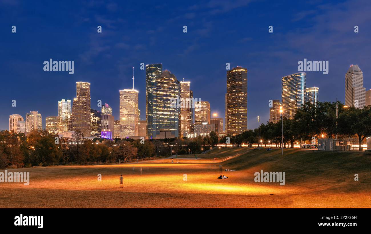 Houston downtown buildings at dusk hi-res stock photography and images ...