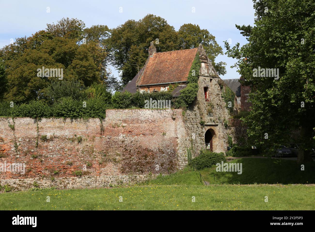 Chateau, Montreuil-sur-Mer, Pas de Calais, Hauts de France, La Manche ...