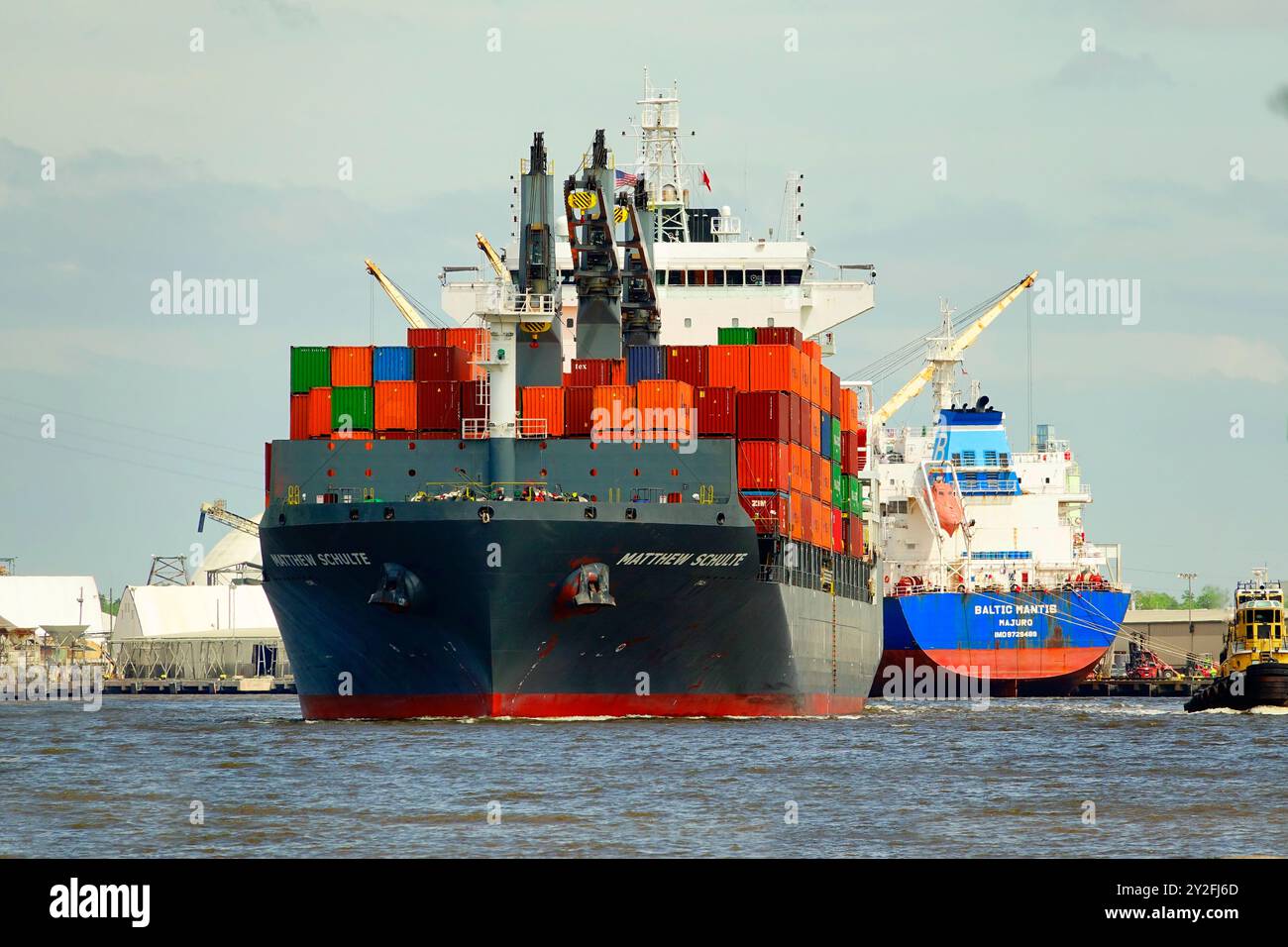 The very large ocean going containership matthew Schulte from Singapore ...