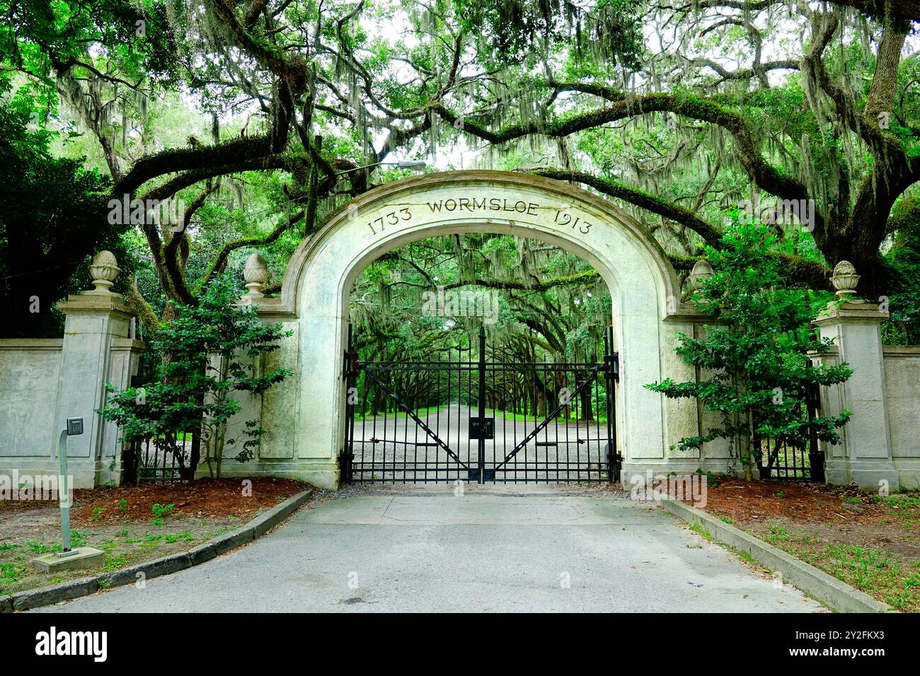 The Wormsloe Historic Site, originally known as Wormsloe Plantation, is ...