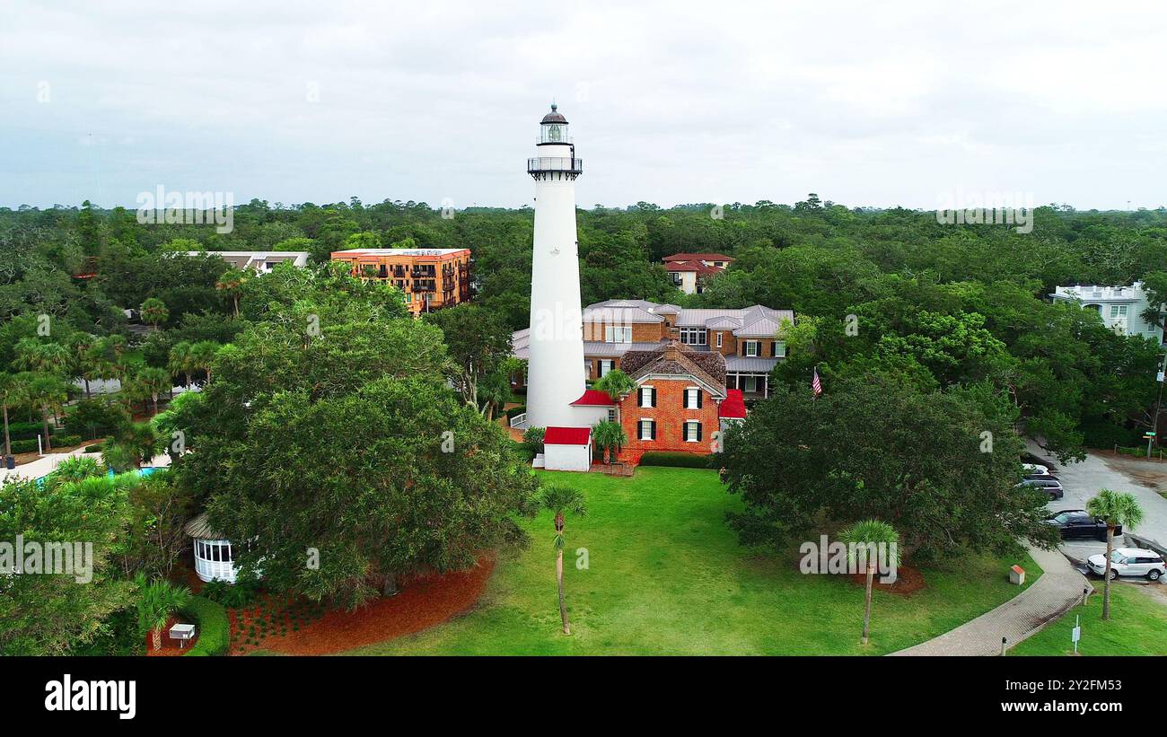 The St. Simons Island Light is a lighthouse on the southern tip of St ...