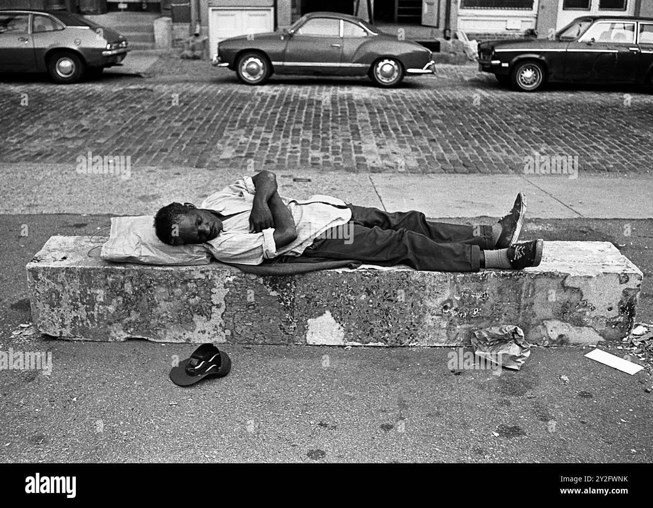 AJAXNETPHOTO. JULY, 1975. NEW YORK, USA. - LOWER MANHATTAN - OFF WALL ...