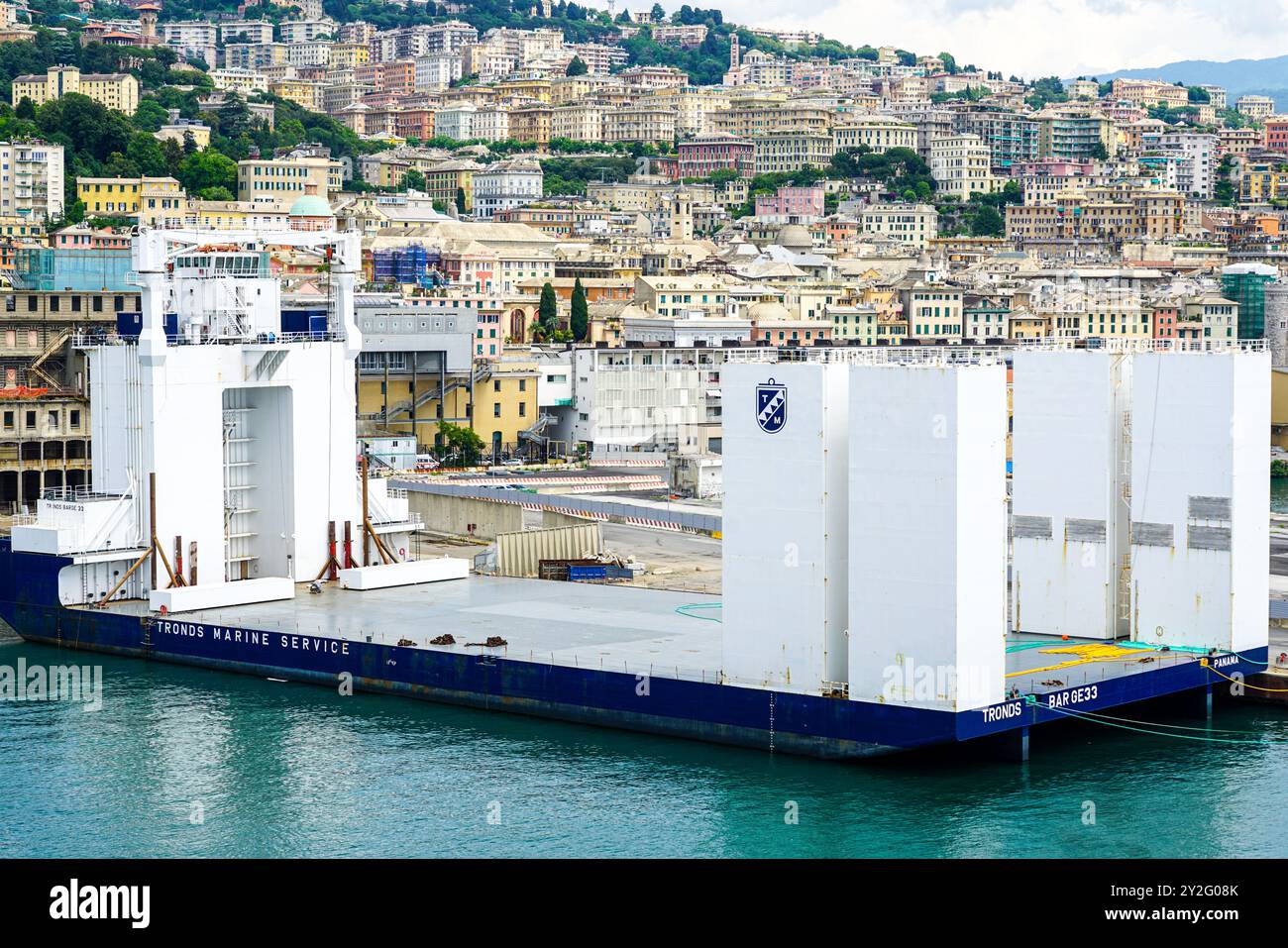 Semi submersible barge hi-res stock photography and images - Alamy