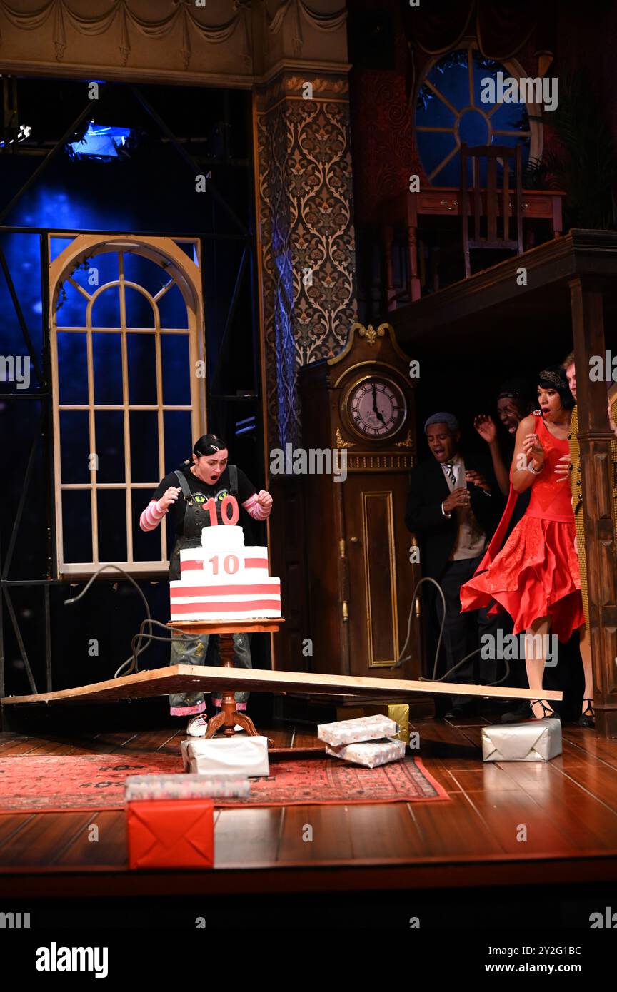 The Play That Goes Wrong, the Olivier and Tony Award-winning smash hit ...