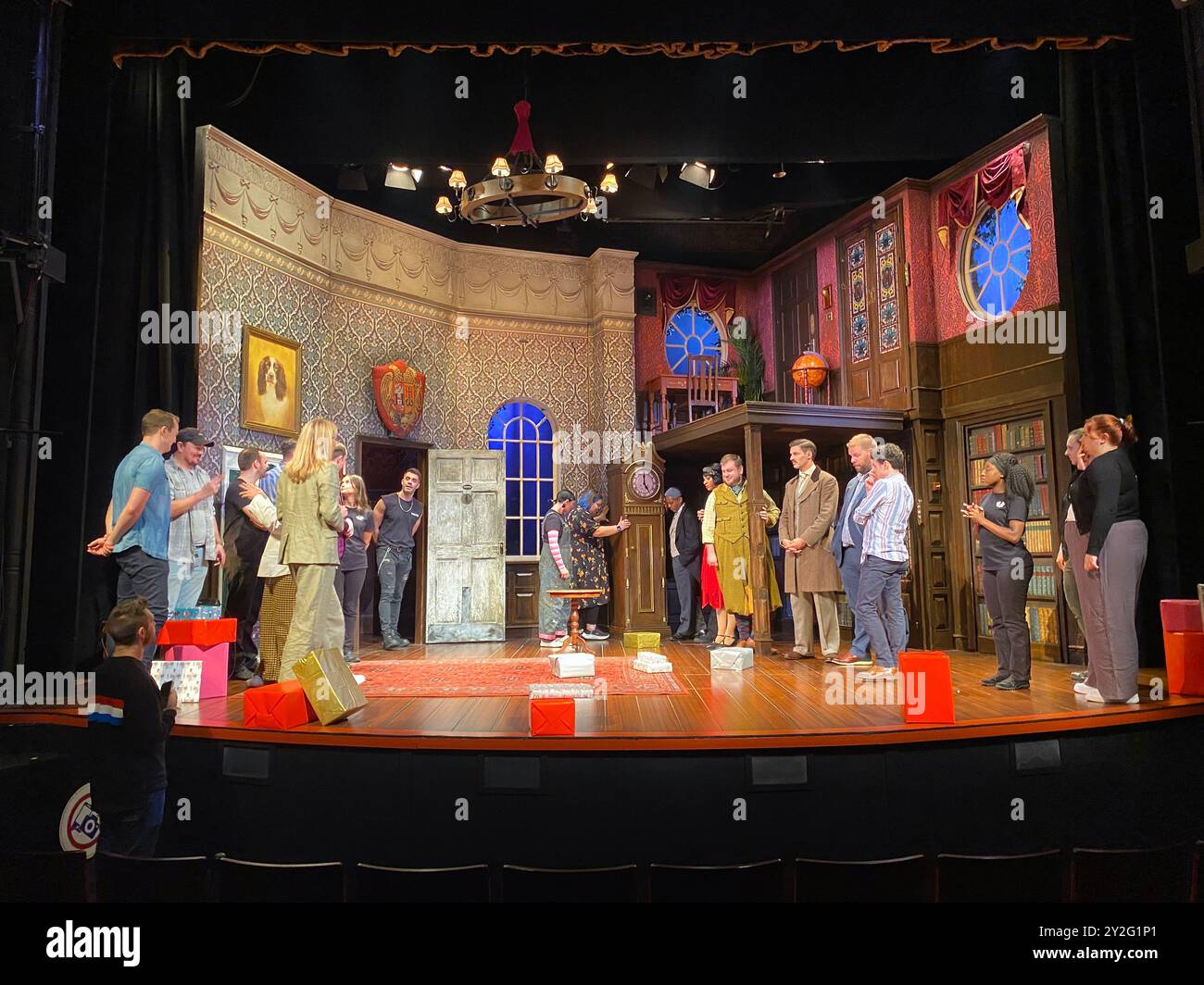 The Play That Goes Wrong, the Olivier and Tony Award-winning smash hit ...