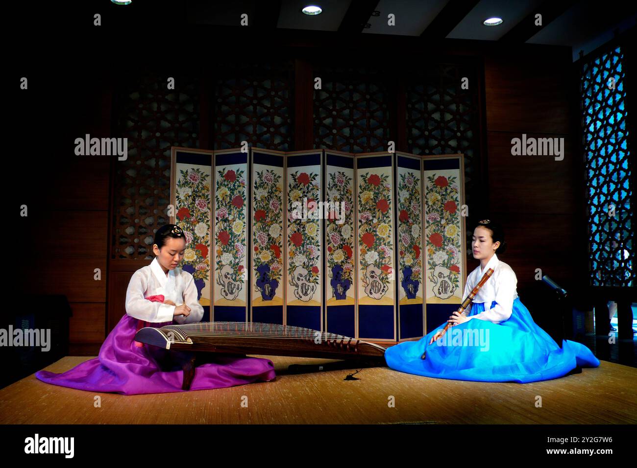 Traditional concert. Seoul. South Korea Stock Photo - Alamy