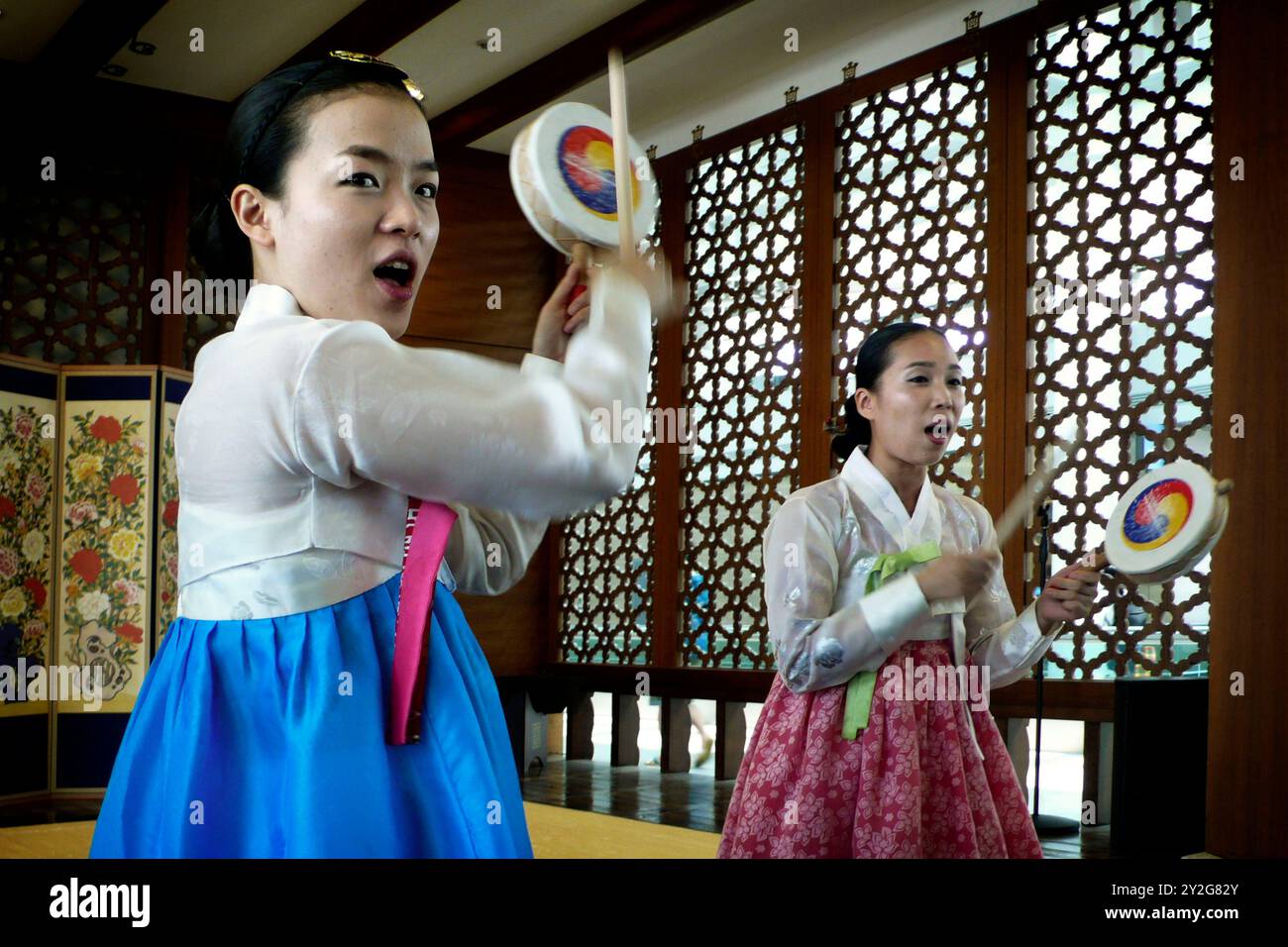 Traditional sound. Seoul. South Korea Stock Photo - Alamy