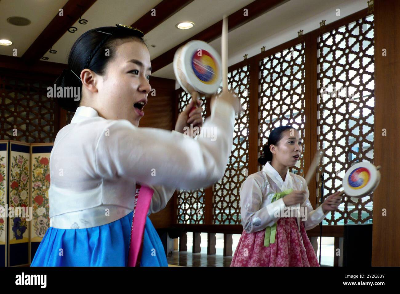 Traditional sound. Seoul. South Korea Stock Photo - Alamy