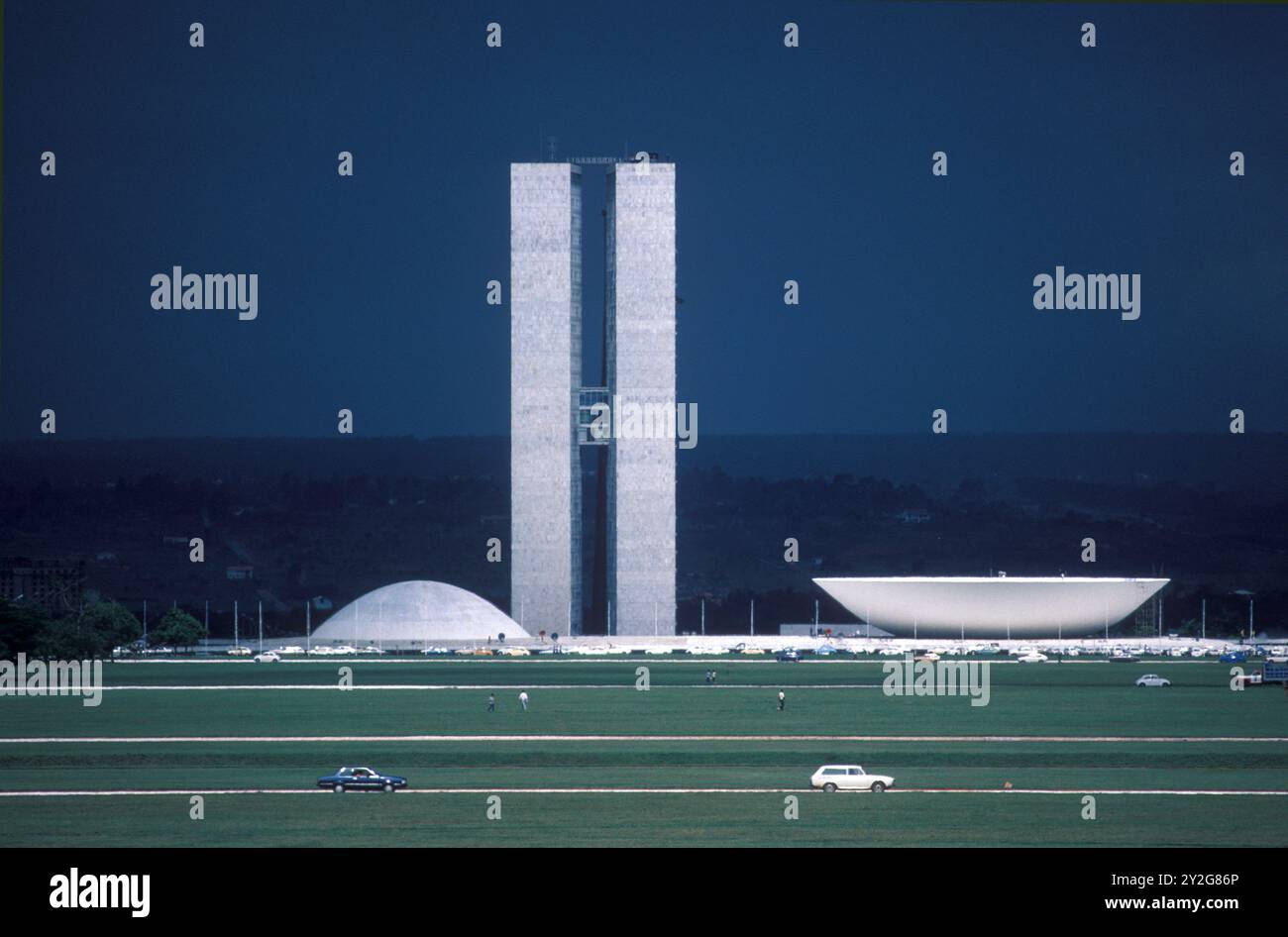 1980s 80s architecture buildings hi-res stock photography and images ...