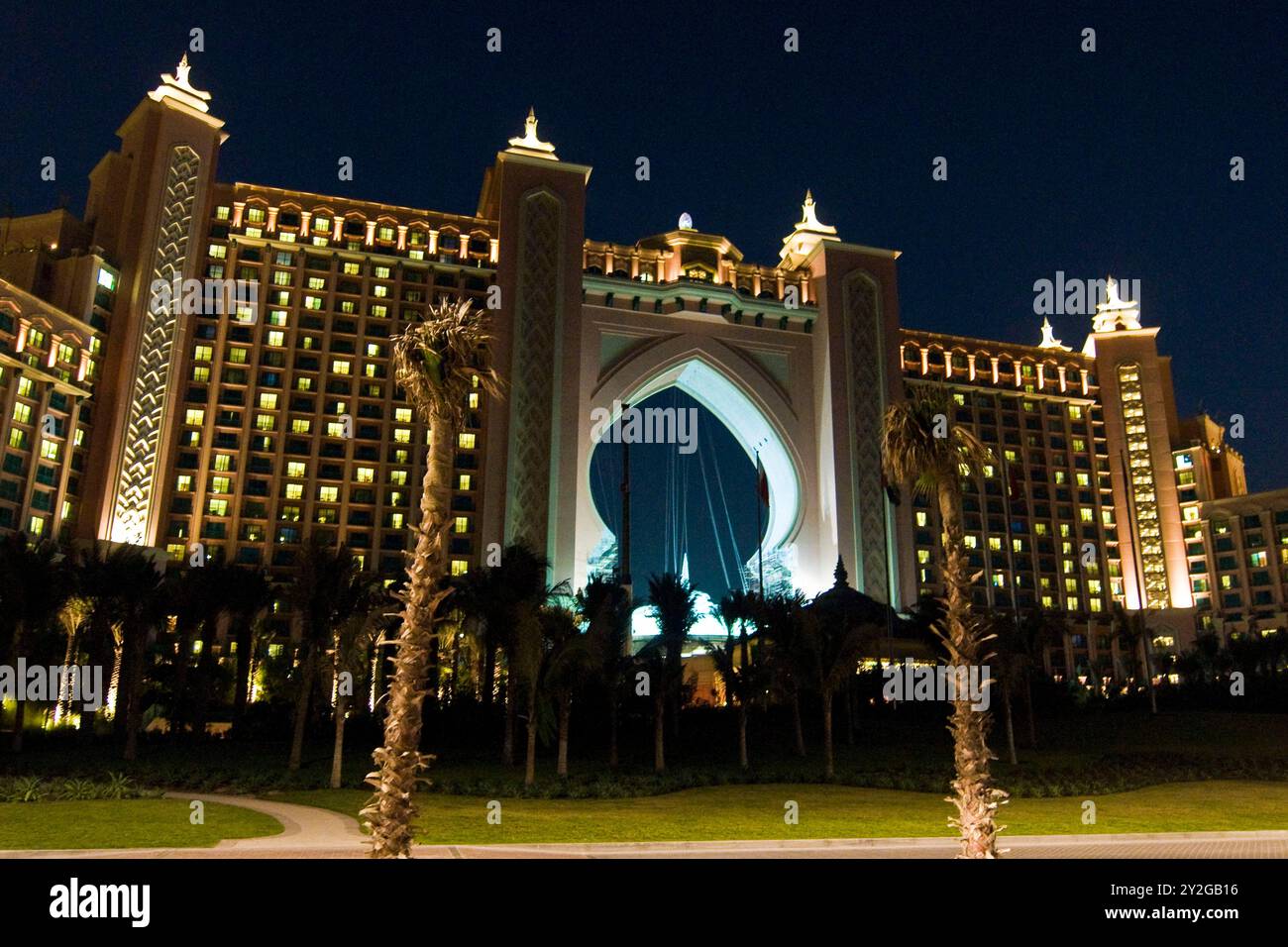Atlantis palm Hotel (Dubai - United Arab Emirates Stock Photo - Alamy