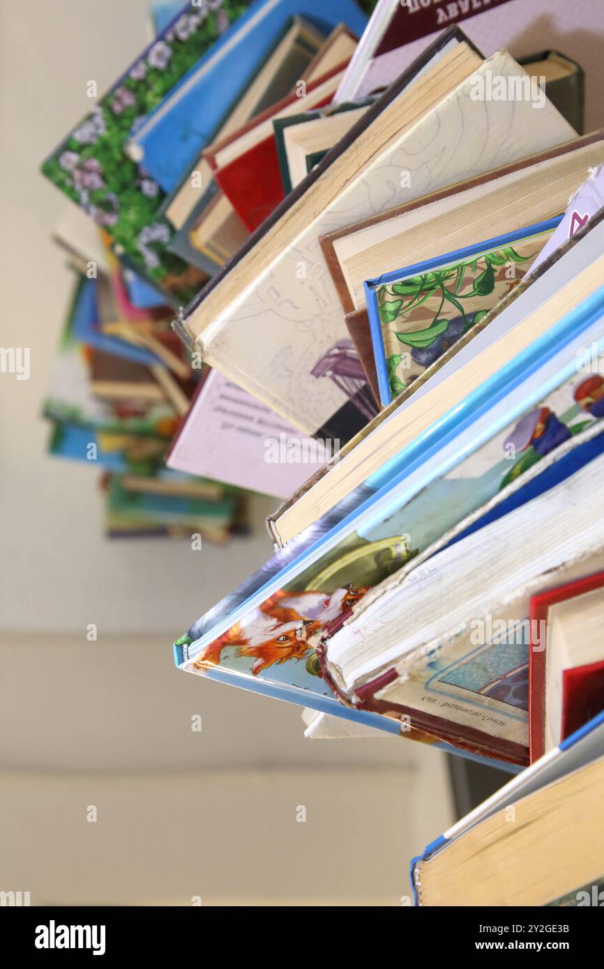 Children's books stack hi-res stock photography and images - Alamy