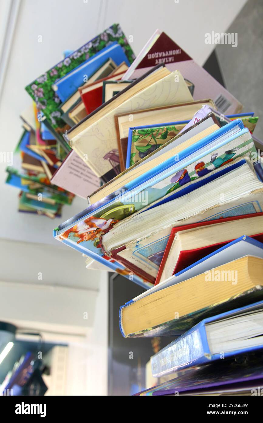 Children's books stack hi-res stock photography and images - Alamy