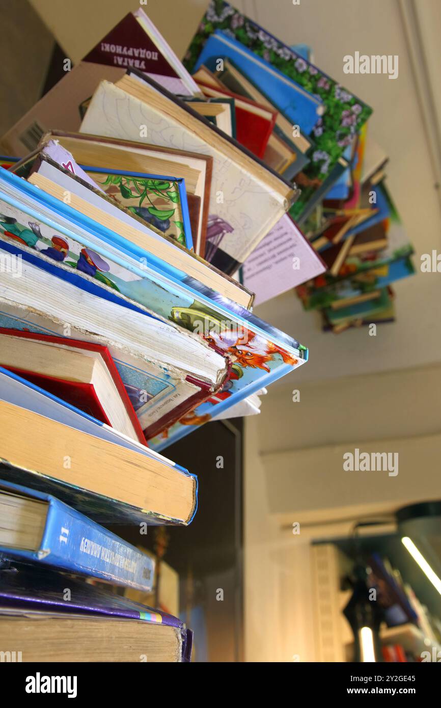 Children's books stack hi-res stock photography and images - Alamy