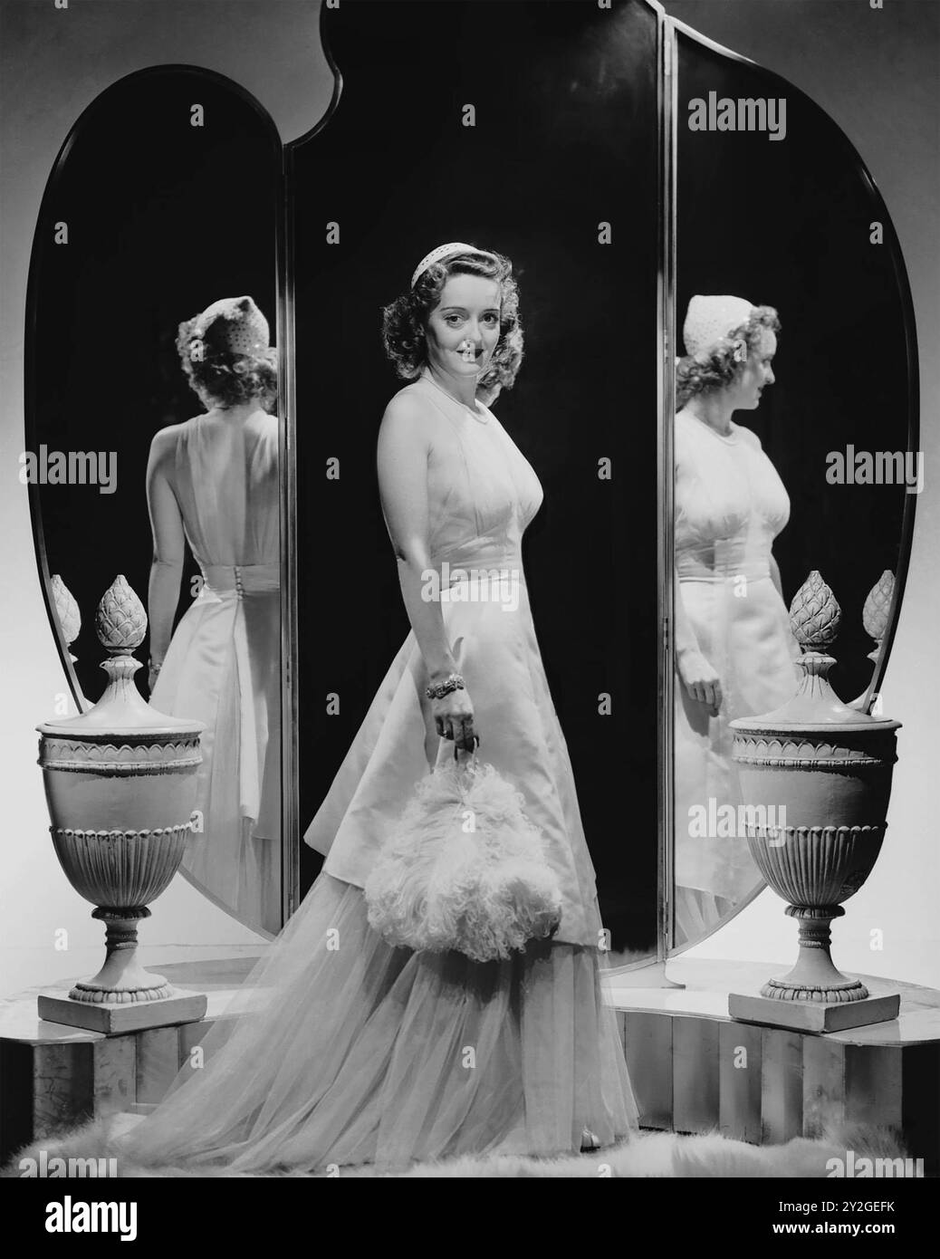 DARK VICTORY 1939 Warner Bros. film with Bette Davis as Judith Traherne ...