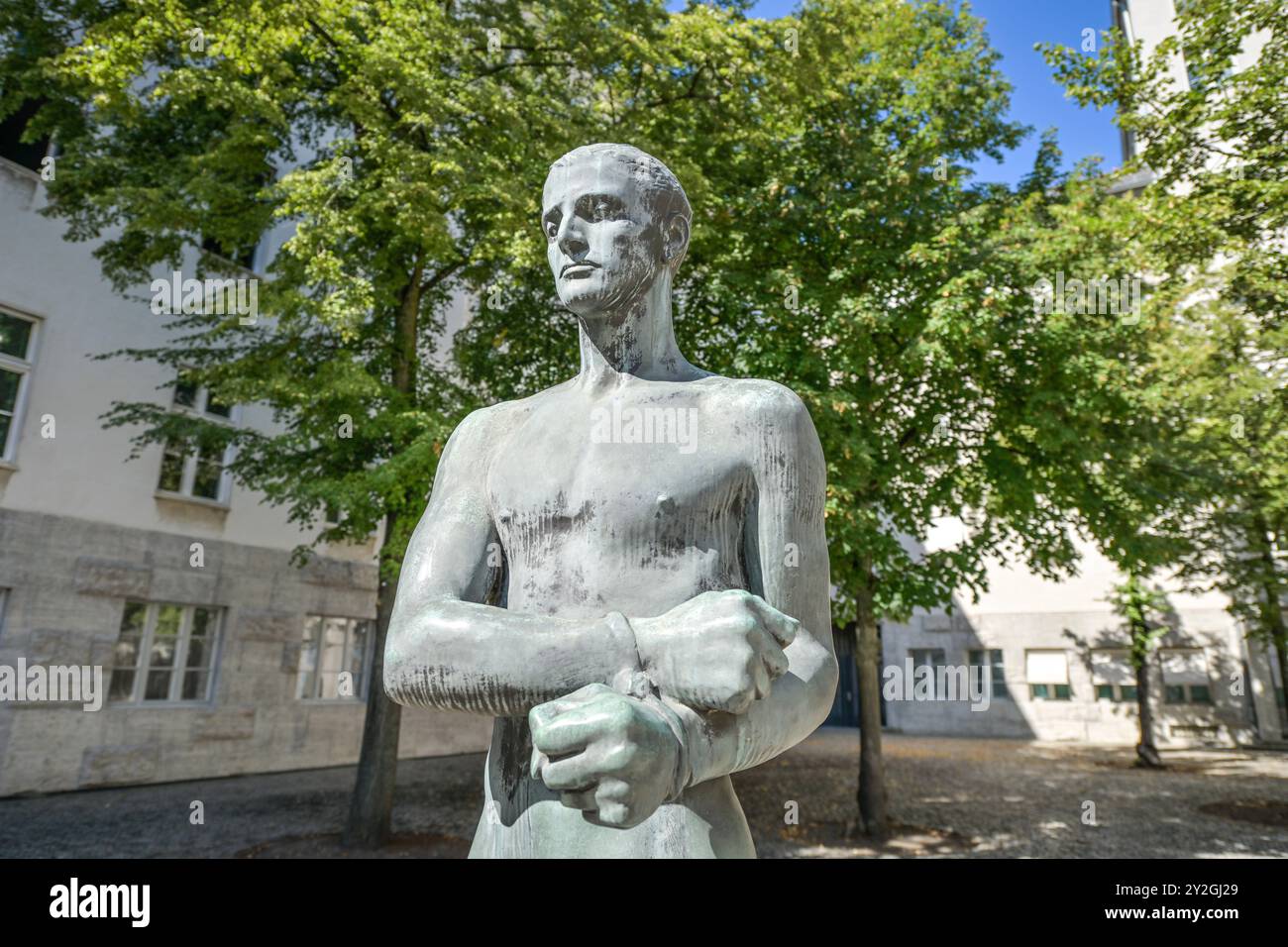 Statue von Richard Scheibe, Bundesministerium der Verteidigung ...