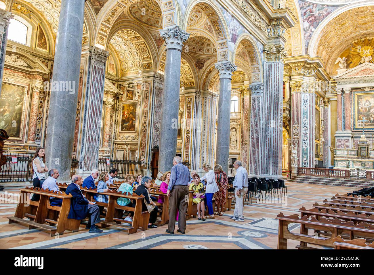Biblioteca interior nave hi-res stock photography and images - Alamy