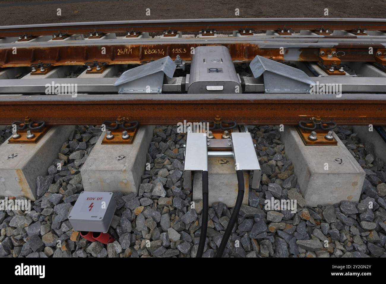 DT - Vyhybkarna a strojirna presented parts of high-speed turnout ...