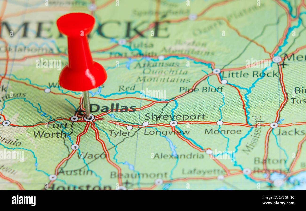 Dallas Texas pin on map Stock Photo - Alamy