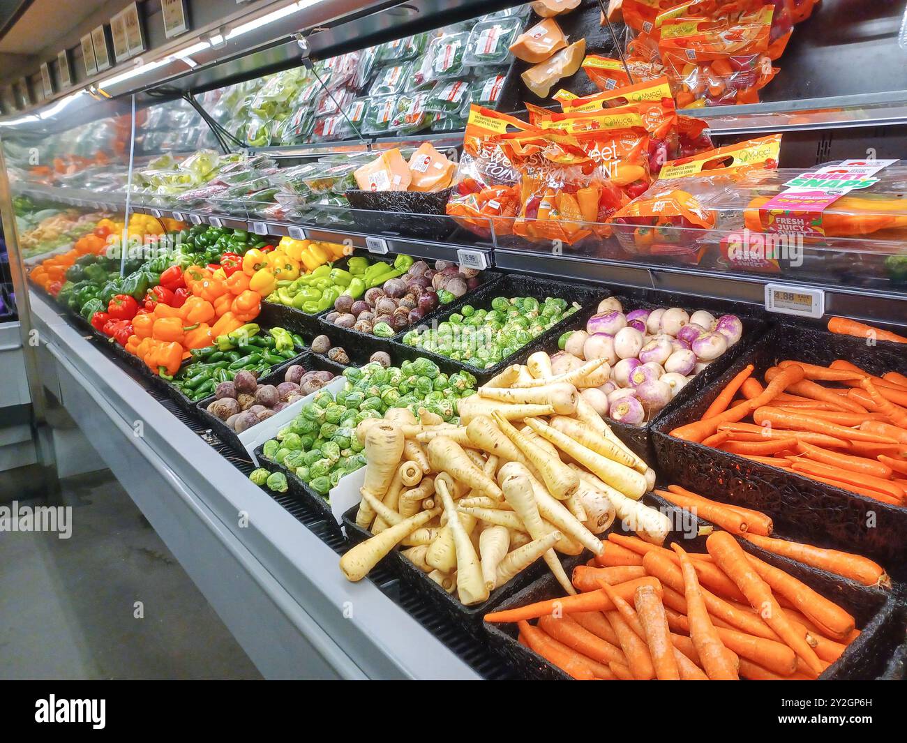 Toronto, On, Canada - August 23, 2024: Indoor view of the produce ...