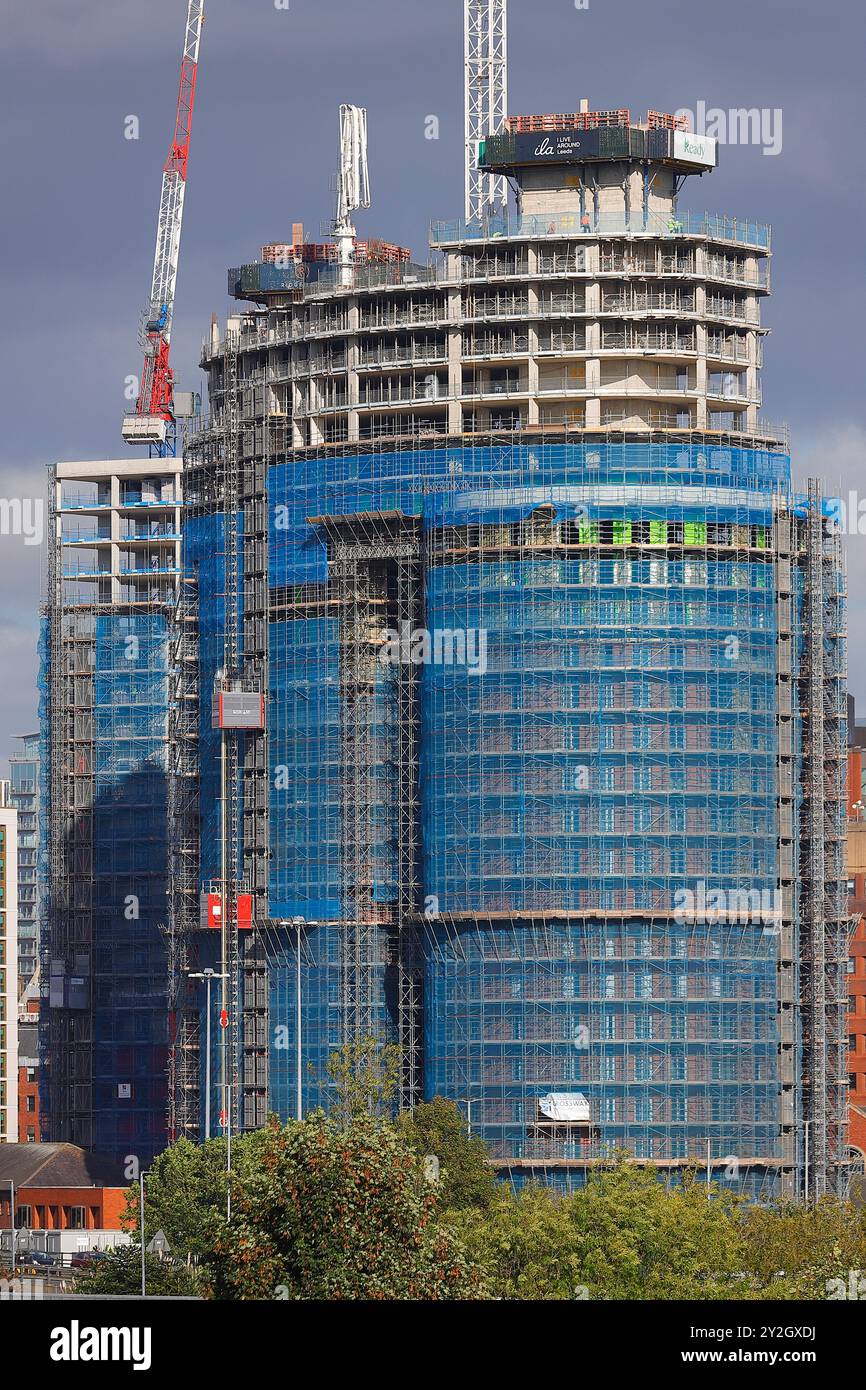Triangle Yard apartments under construction in Leeds City Centre Stock ...