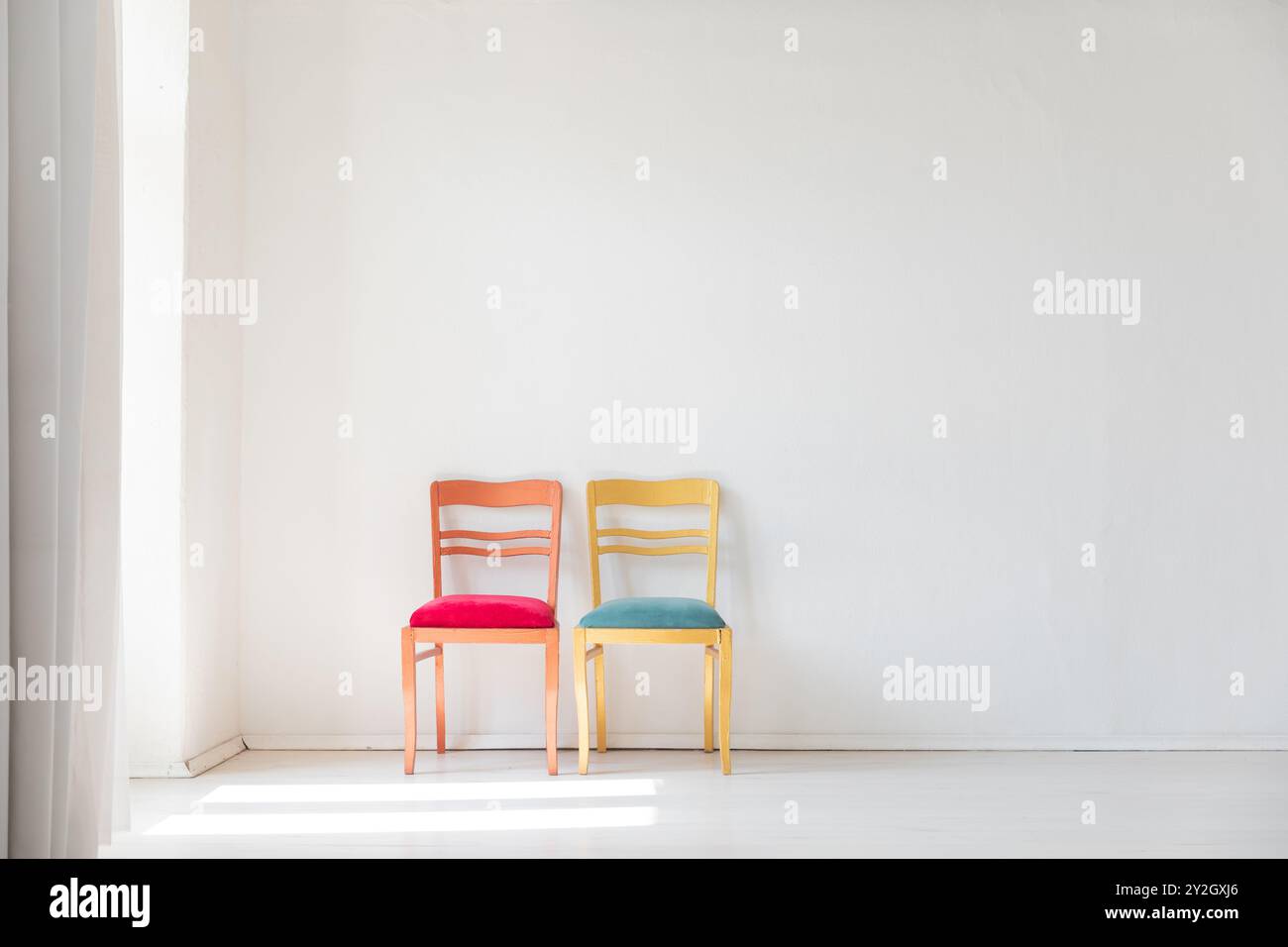 Two different chairs hi-res stock photography and images - Alamy