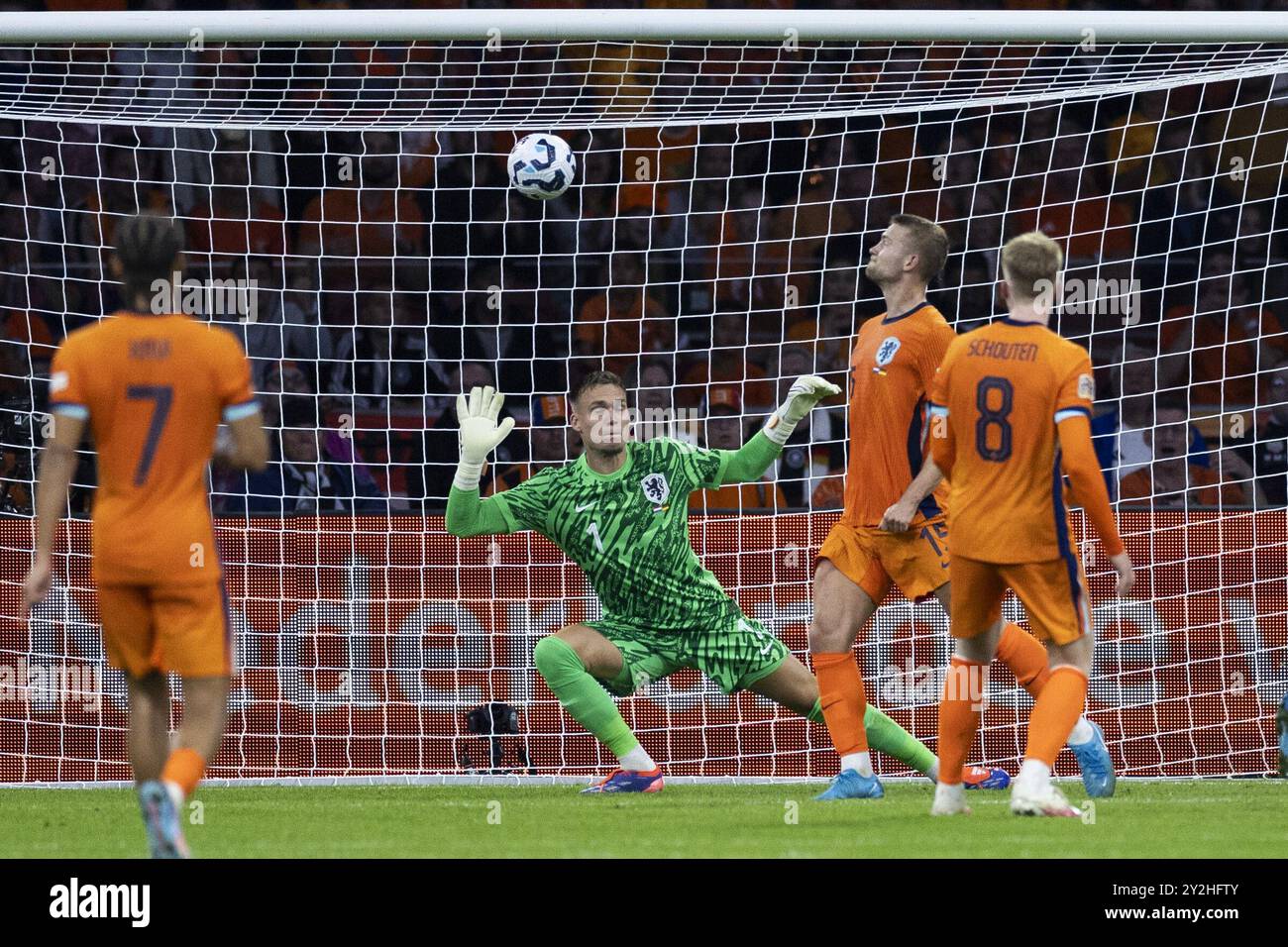 AMSTERDAM - (l-r) Holland goalkeeper Bart Verbruggen, Matthijs De Ligt of Holland during the ...