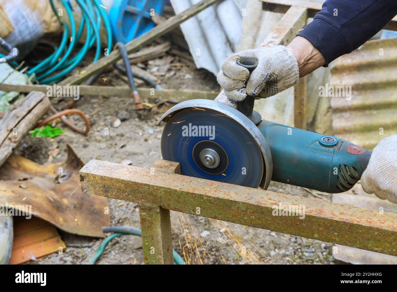 Metalworking using circular saw hi-res stock photography and images - Alamy