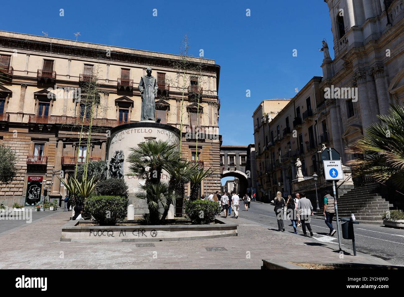 Piazza San Francesco d'Assisi square in Catania, Sicily, Italy Stock ...