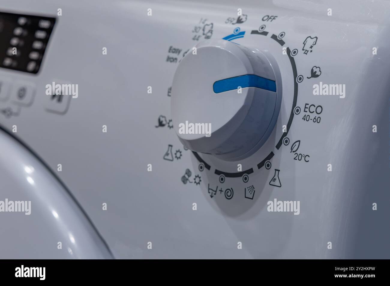 Selection of washing programs in a washing machine, setting the washing ...