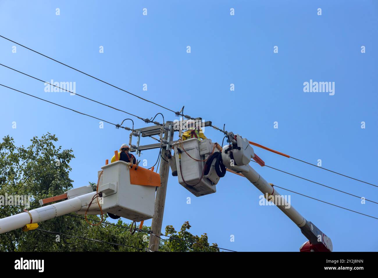 Maintenance of high voltage power lines requires the use of insulated ...