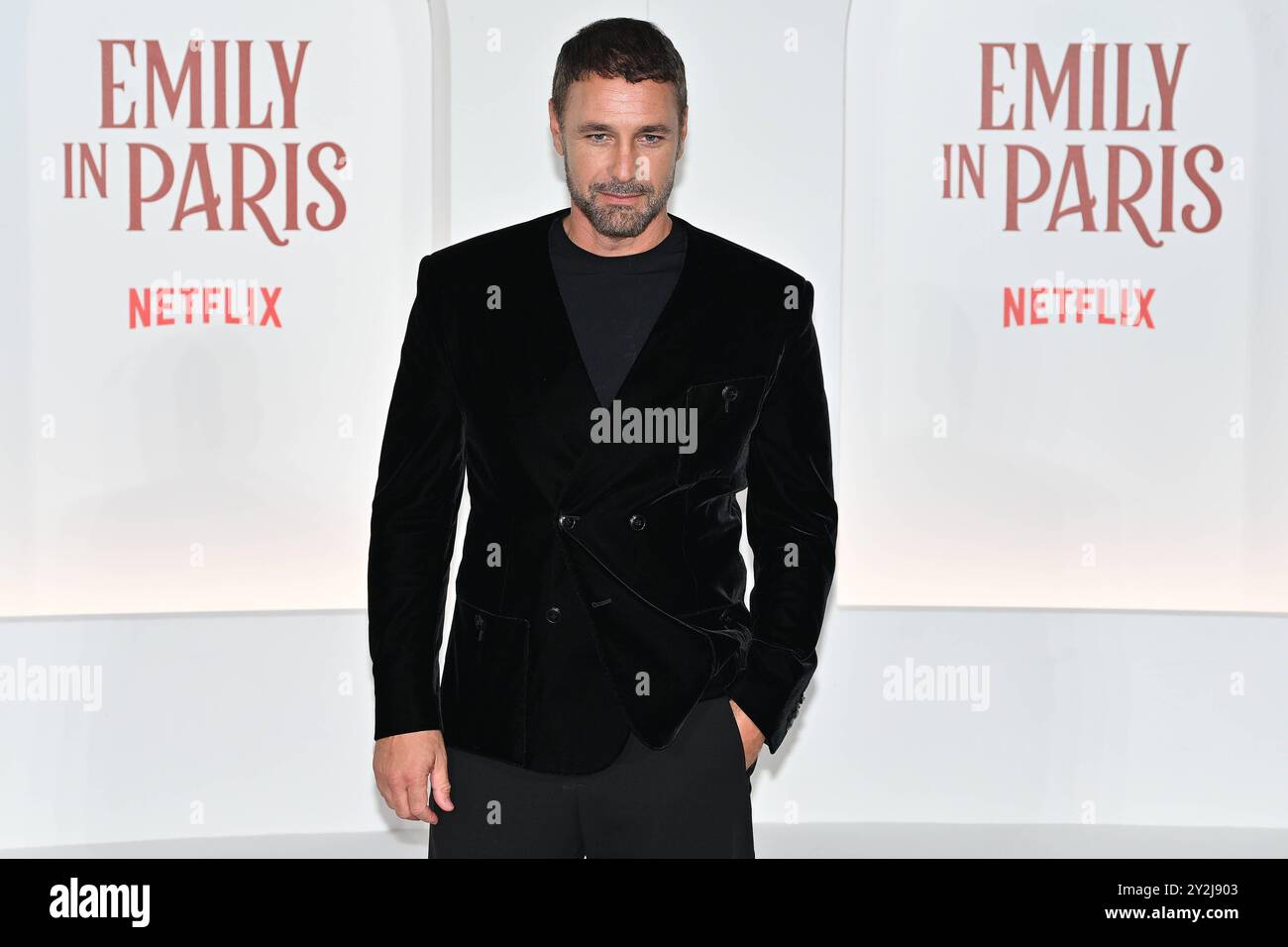News - Emily in Paris Red Carpet Raoul Bova attends Emily In Paris ...