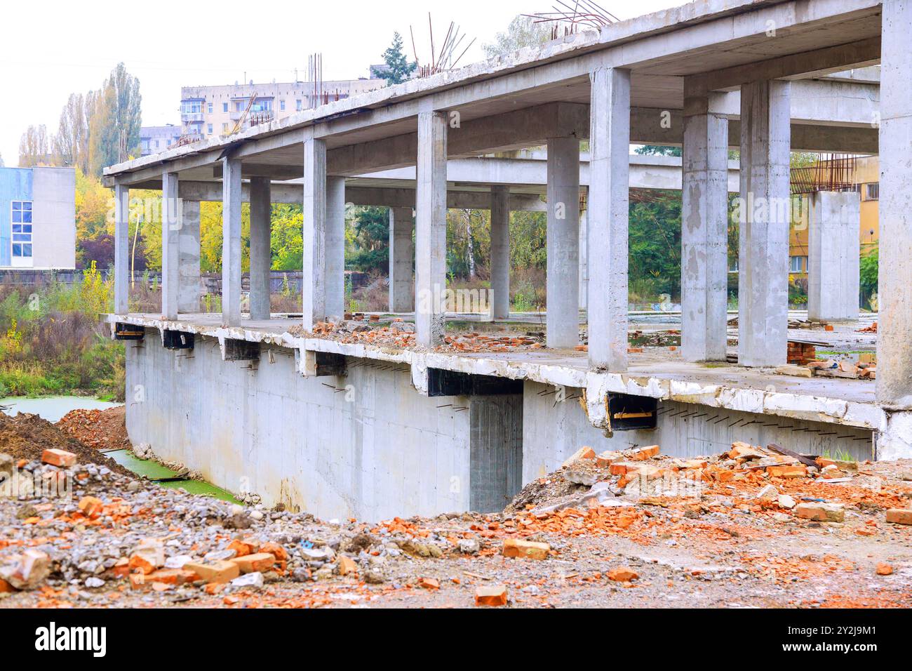 In process of constructing concrete residential building structure ...