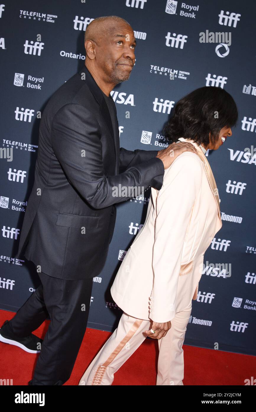 TORONTO, ON: SEPTEMBER 10: Denzel Washington at The Piano Lesson red ...