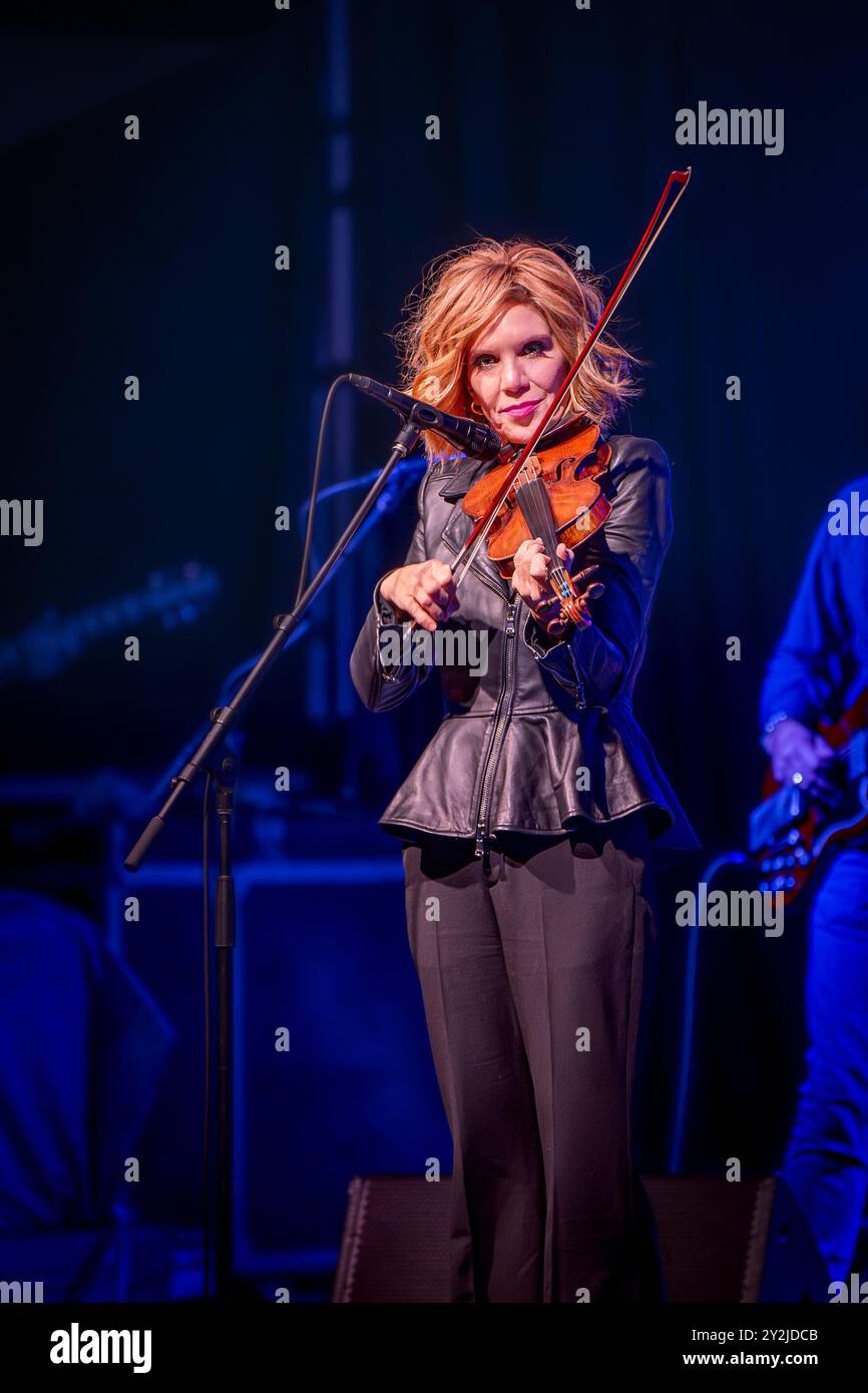 concert with multi Grammy award winner Alison Krauss playing fiddle ...