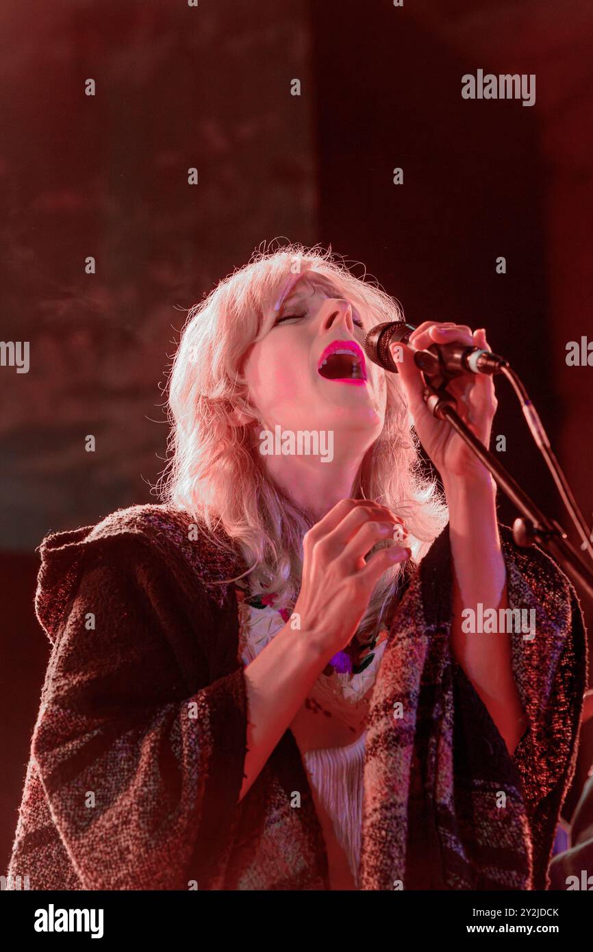 Melissa McClelland, singer with the band Whitehorse Stock Photo - Alamy