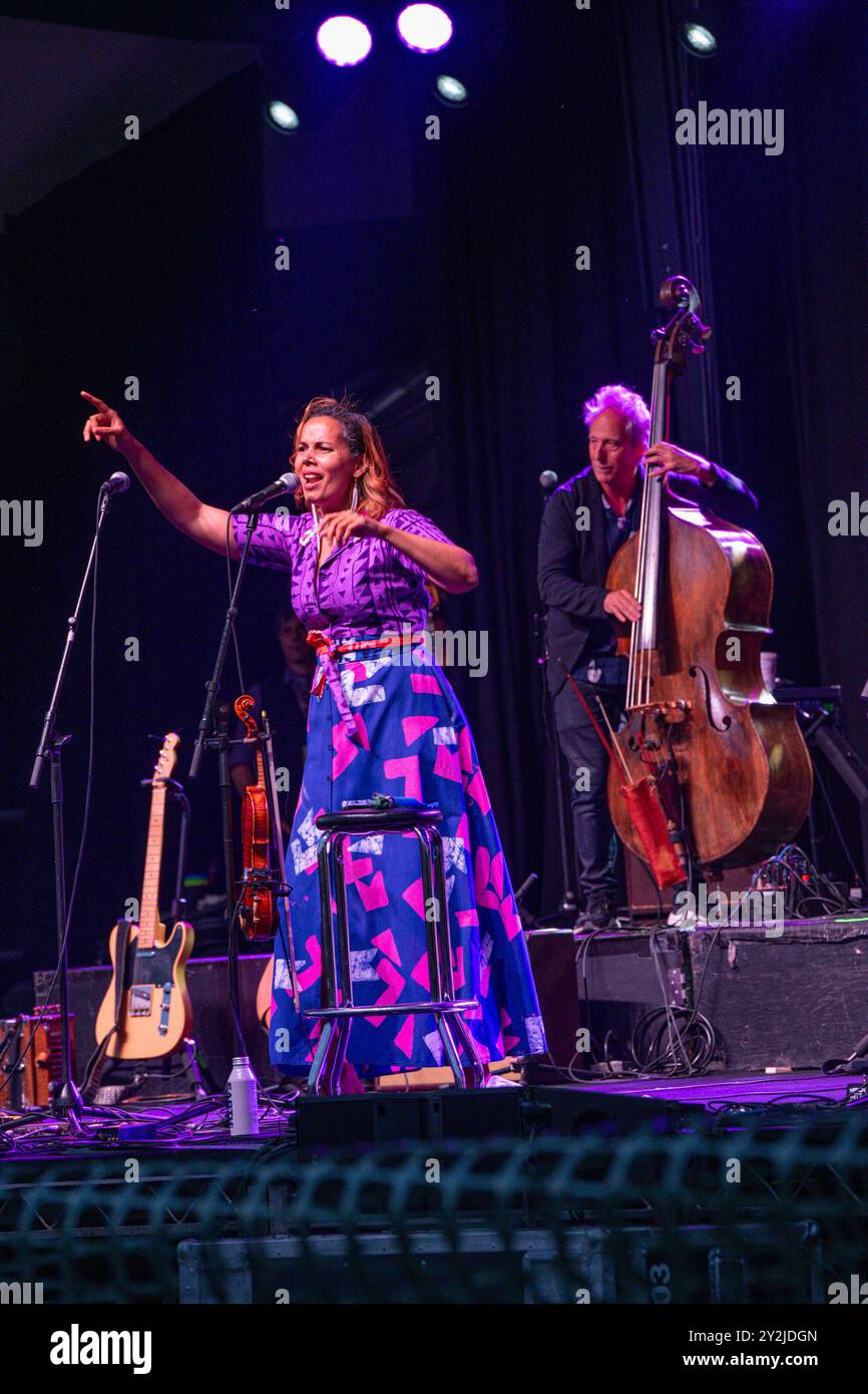 Rhiannon Giddens in concert Stock Photo - Alamy