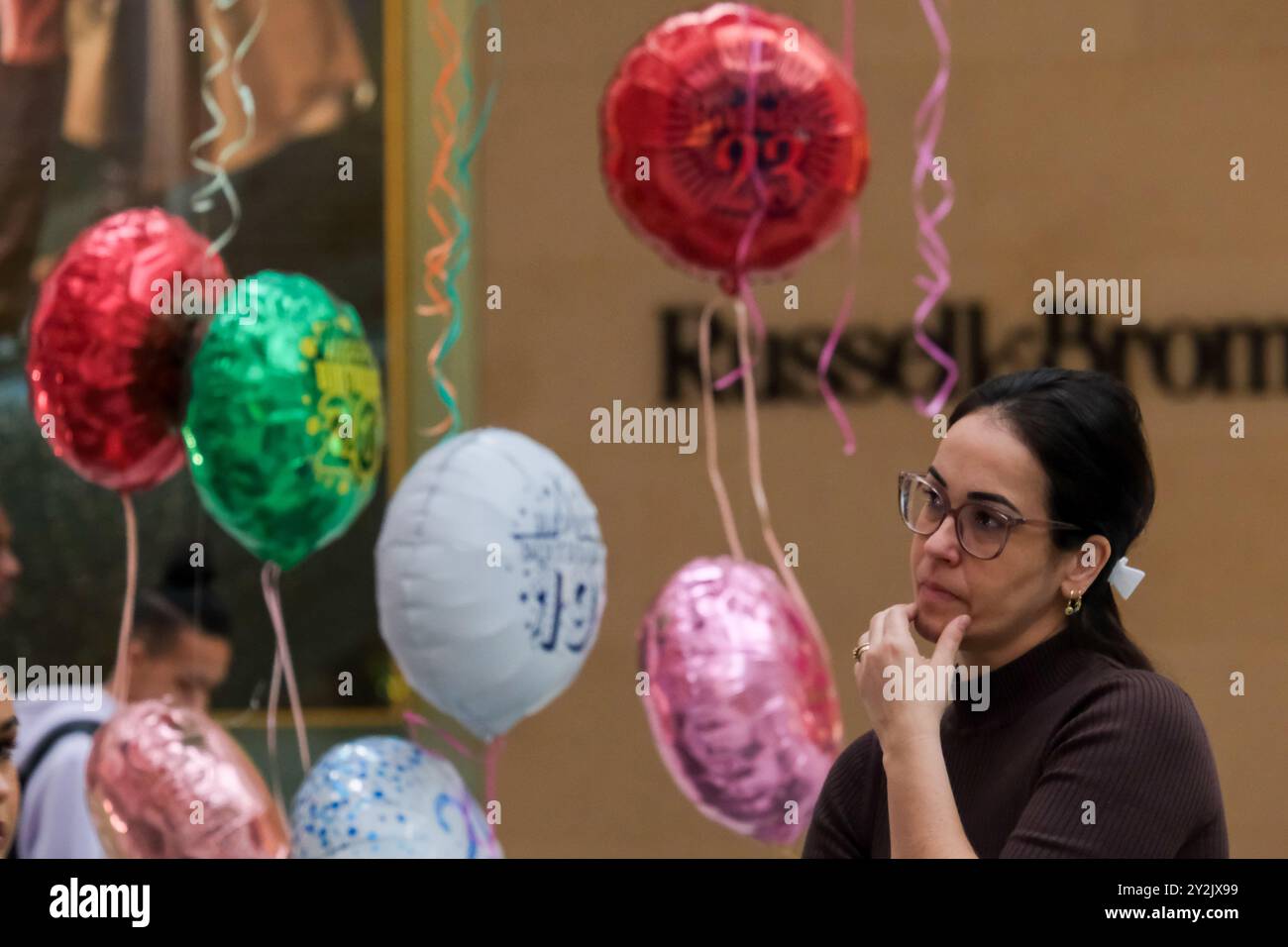 London, UK, 10th September, 2024. To mark World Suicide Prevention Day ...