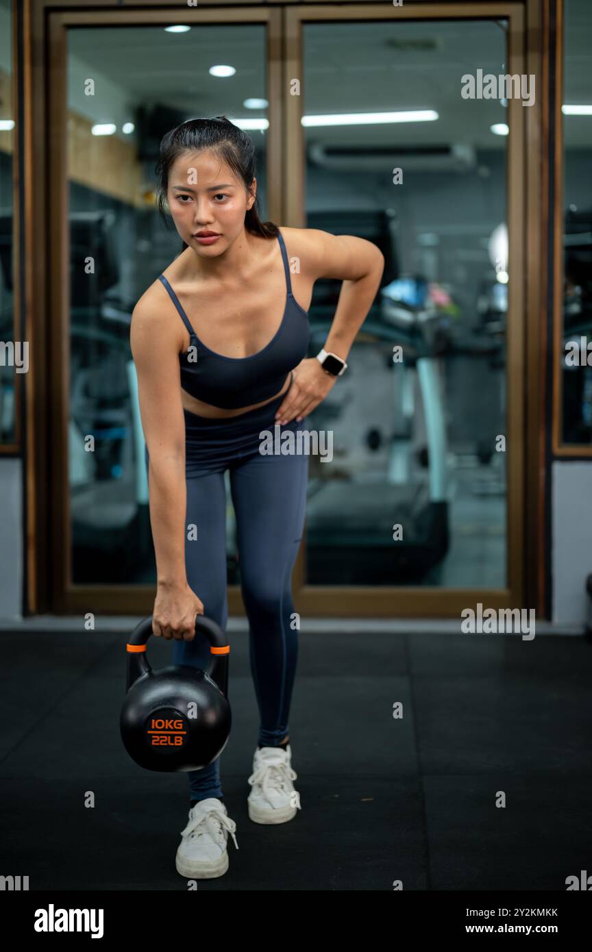 Glutes workout hi-res stock photography and images - Alamy