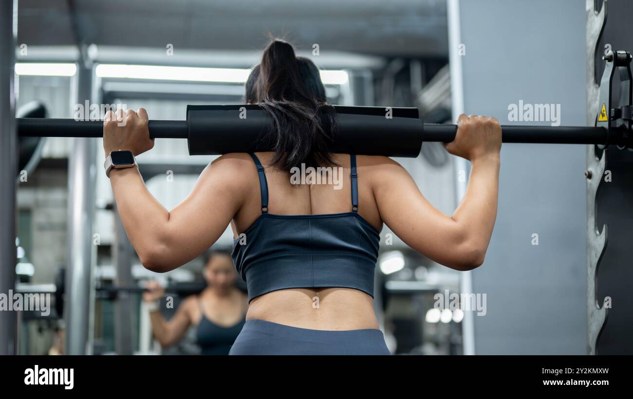Perfect barbell squat form hi-res stock photography and images - Alamy