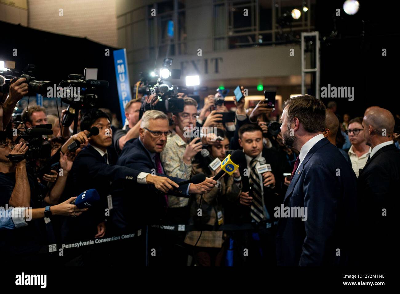 Abc debate hi-res stock photography and images - Alamy