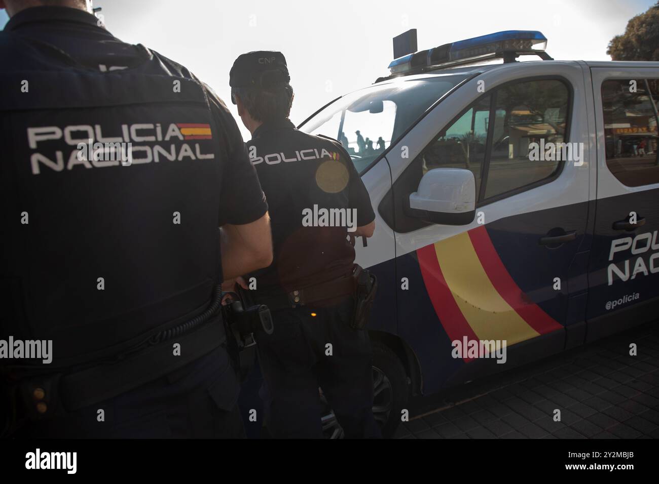Palma, Spain. 10th Sep, 2024. Police officers from the Spanish Policia ...