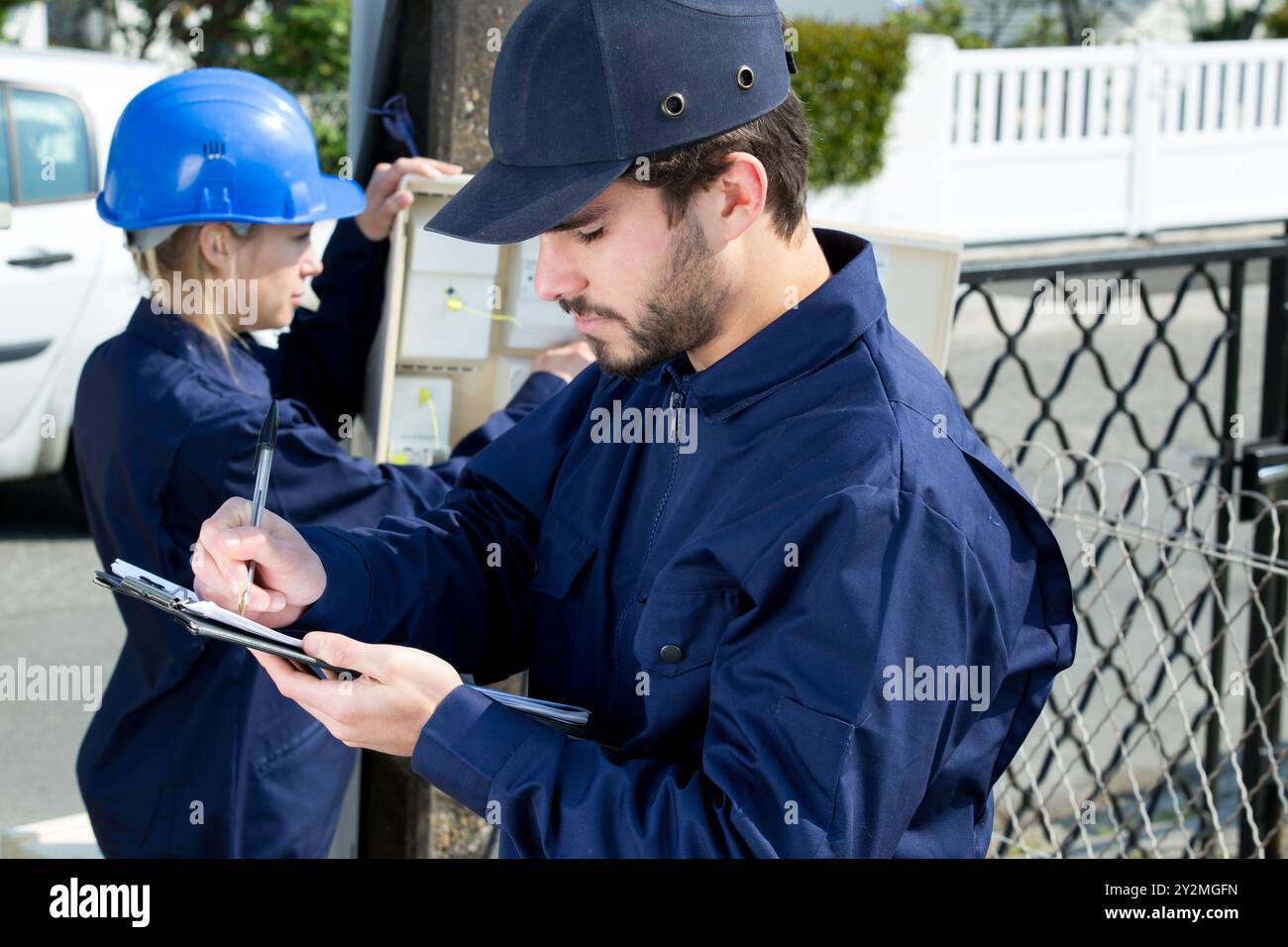 male and female engineer outdoors Stock Photo - Alamy
