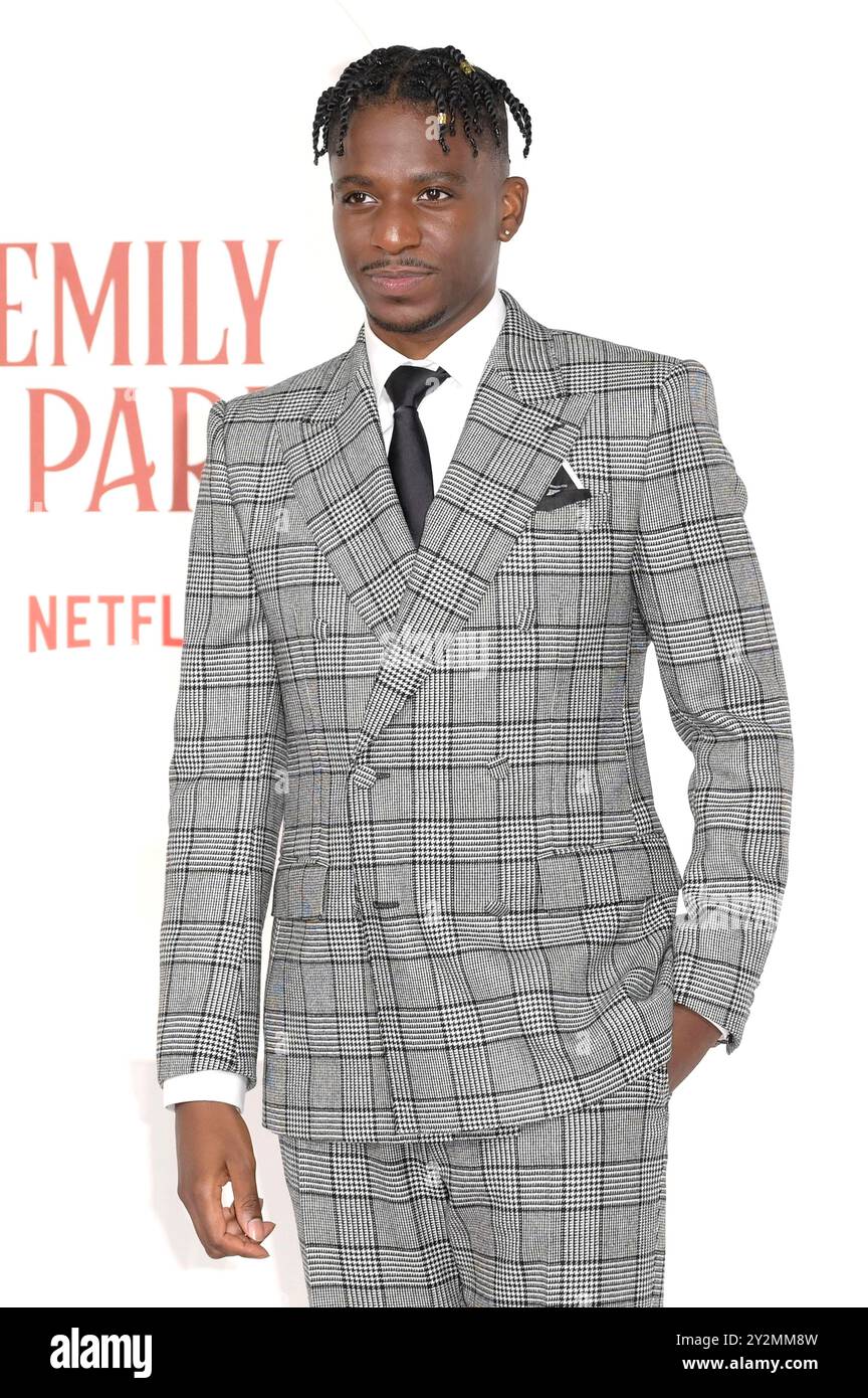 Samuel Arnold bei der Premiere der 4. Staffel der Netflix Serie Emily in Paris im Space Cinema ...
