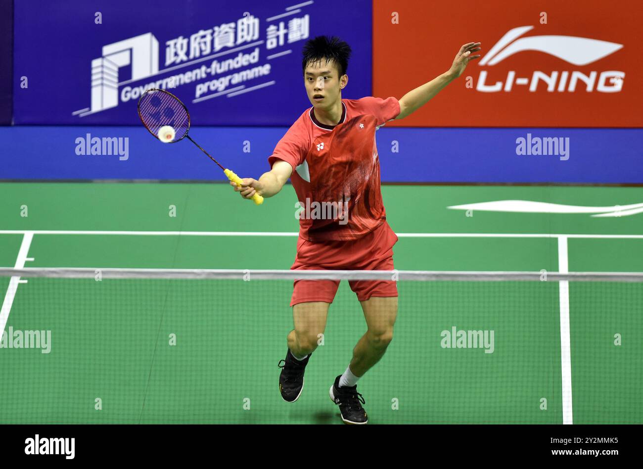 (240911) -- HONG KONG, Sept. 11, 2024 (Xinhua) -- Jason Gunawan hits a ...