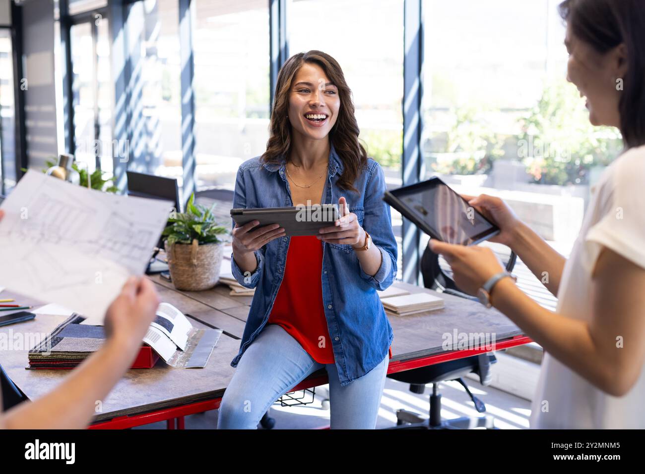 Team collaboration diverse construction hi-res stock photography and ...