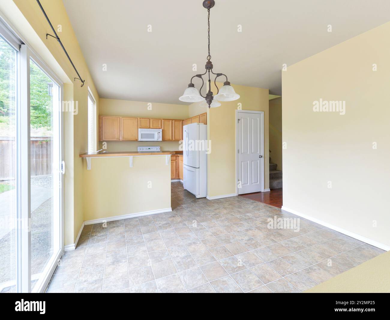 Modern residential empty dining room interior Stock Photo - Alamy